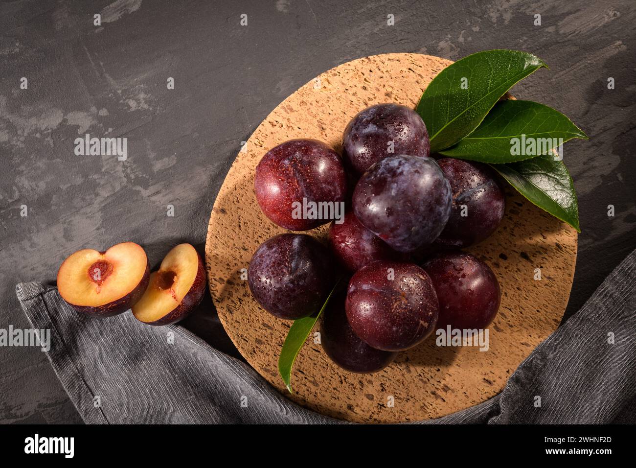 Orange plums hi-res stock photography and images - Alamy