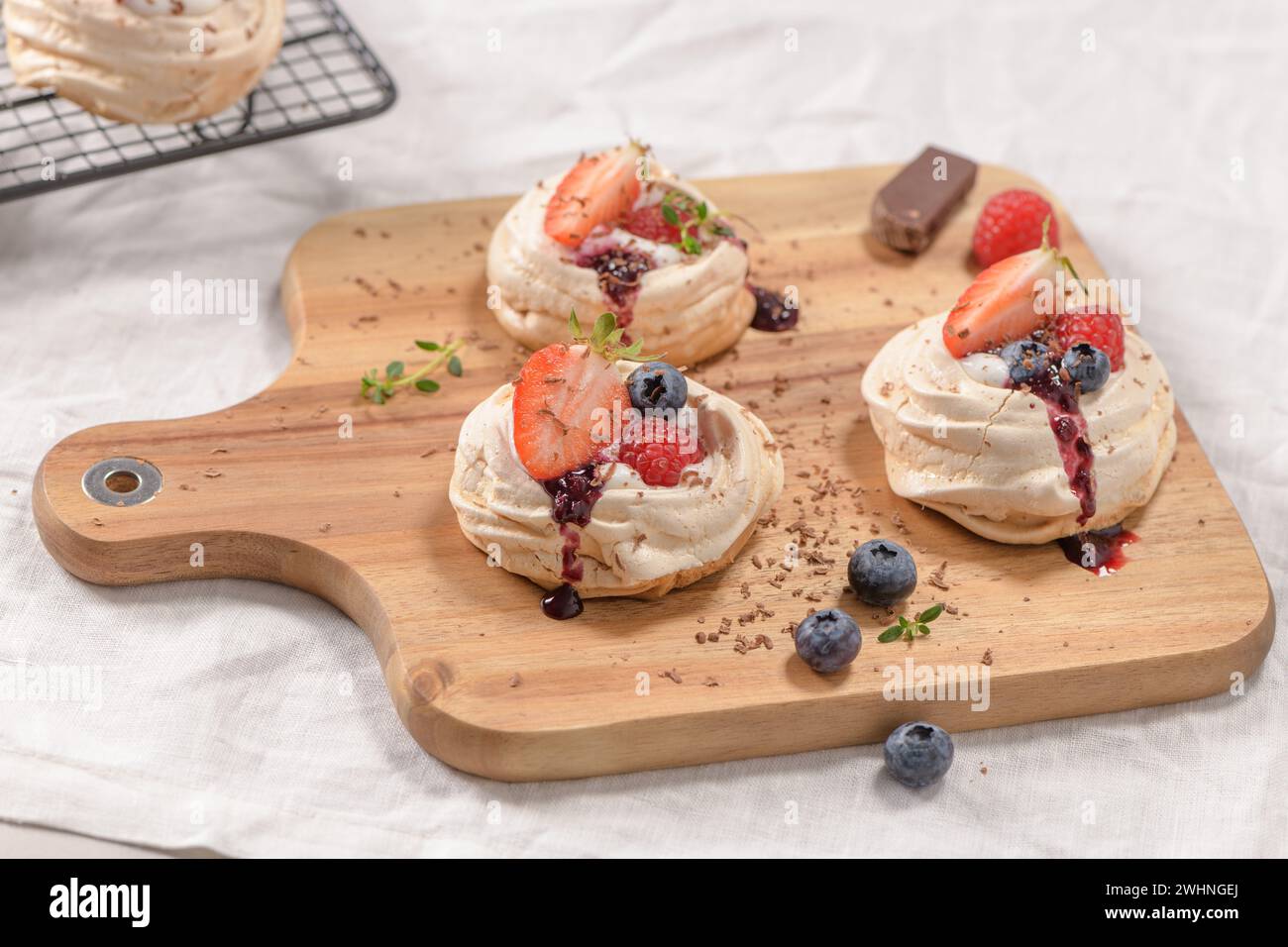 Small pavlova cakes Stock Photo - Alamy