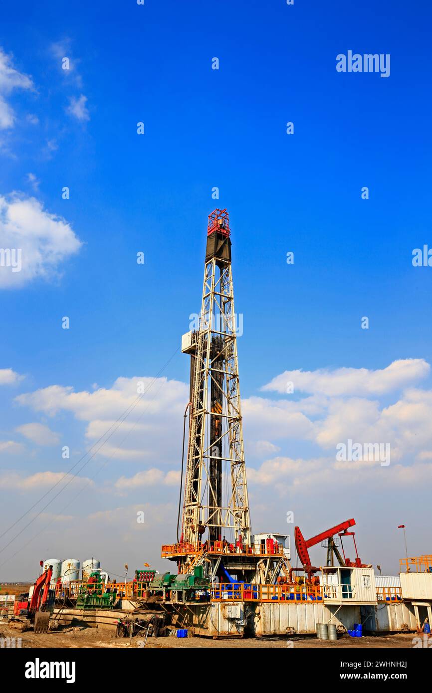 Oil drilling rig equipment Stock Photo - Alamy