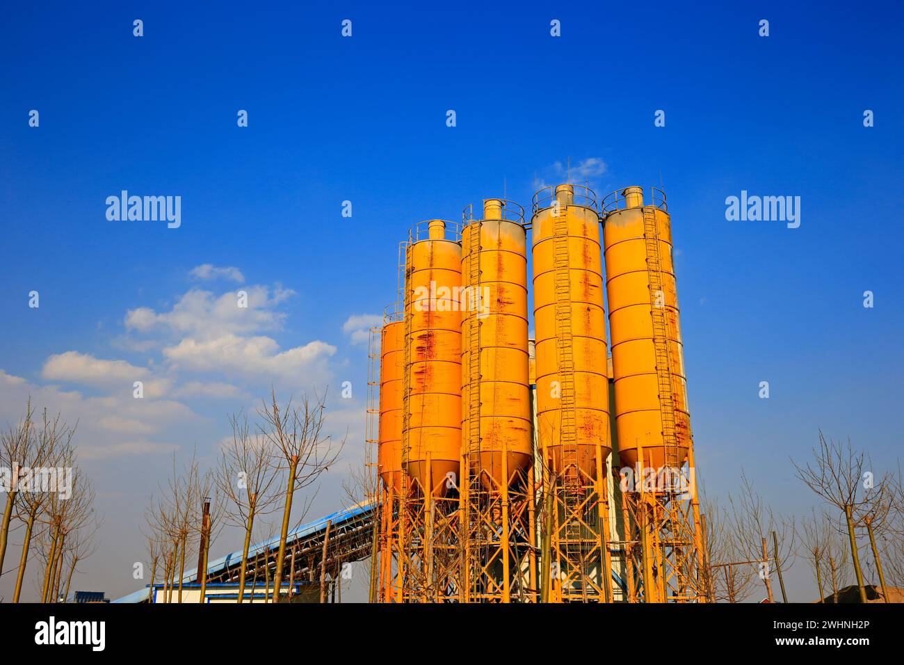 Concrete mixing silo, site construction facilities Stock Photo - Alamy