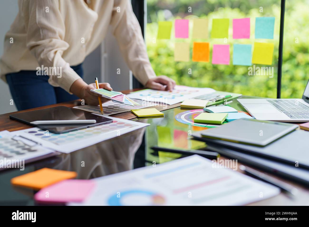 Creative idea Business female Artist Creative Designer sketch graphic ...