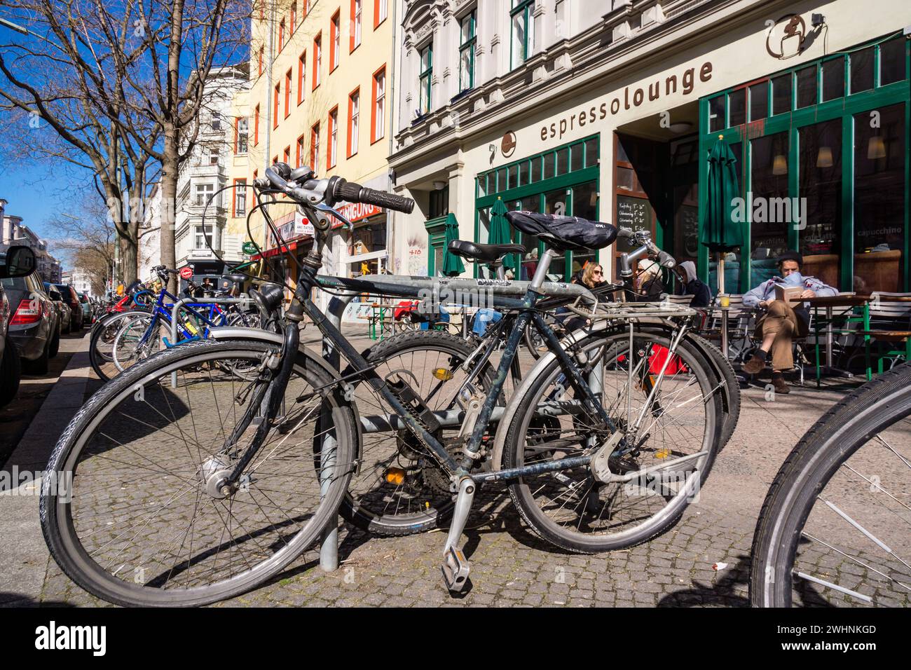 Sit cafeteria hi-res stock photography and images - Alamy
