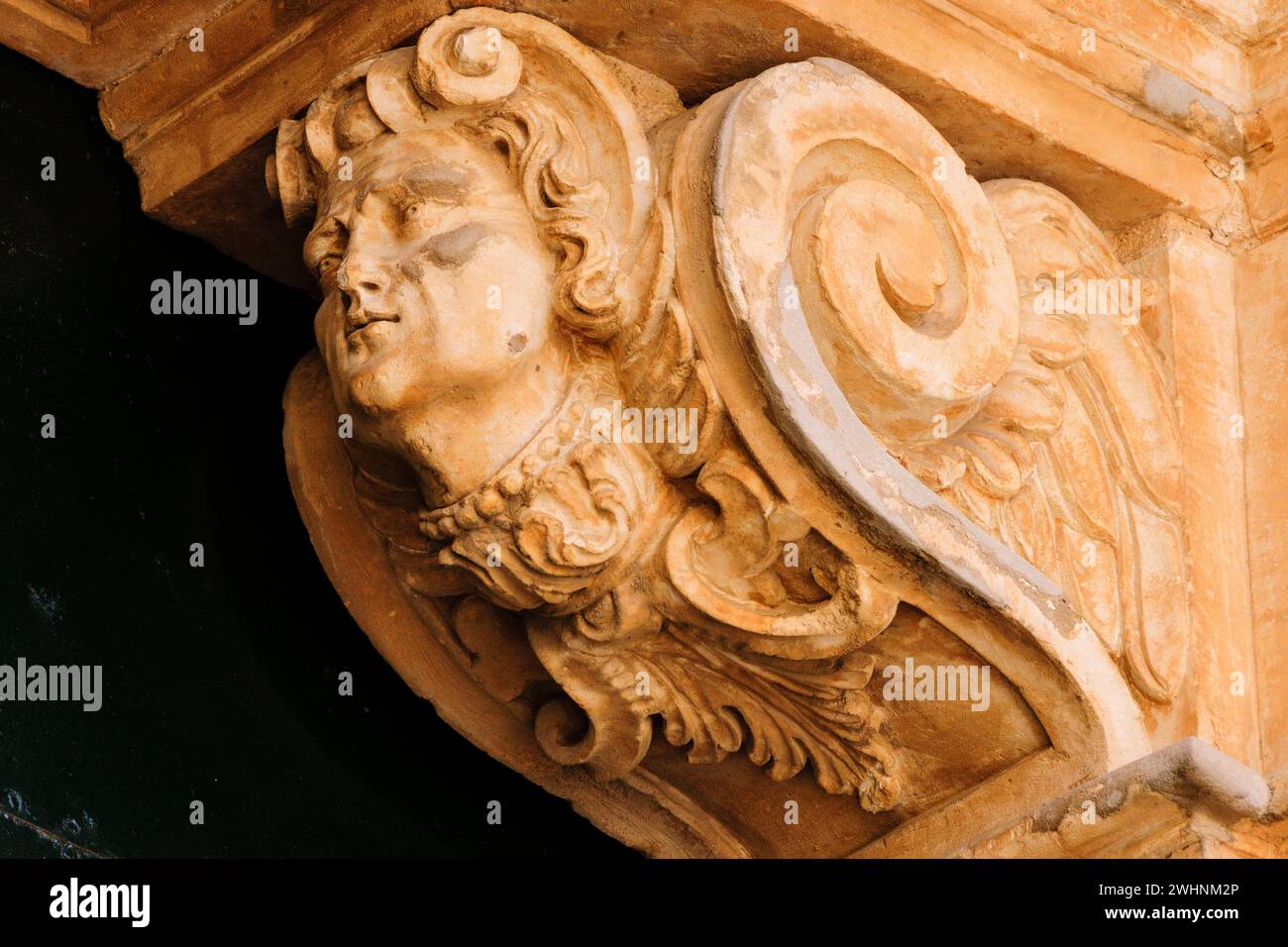 Escultura del diablo hi-res stock photography and images - Alamy