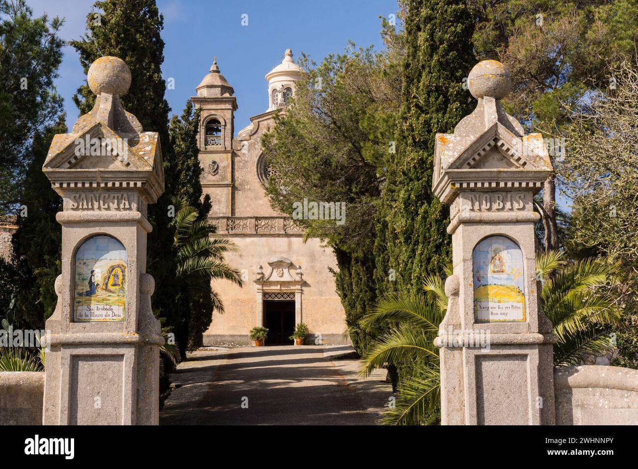 La religion de asia hi-res stock photography and images - Alamy