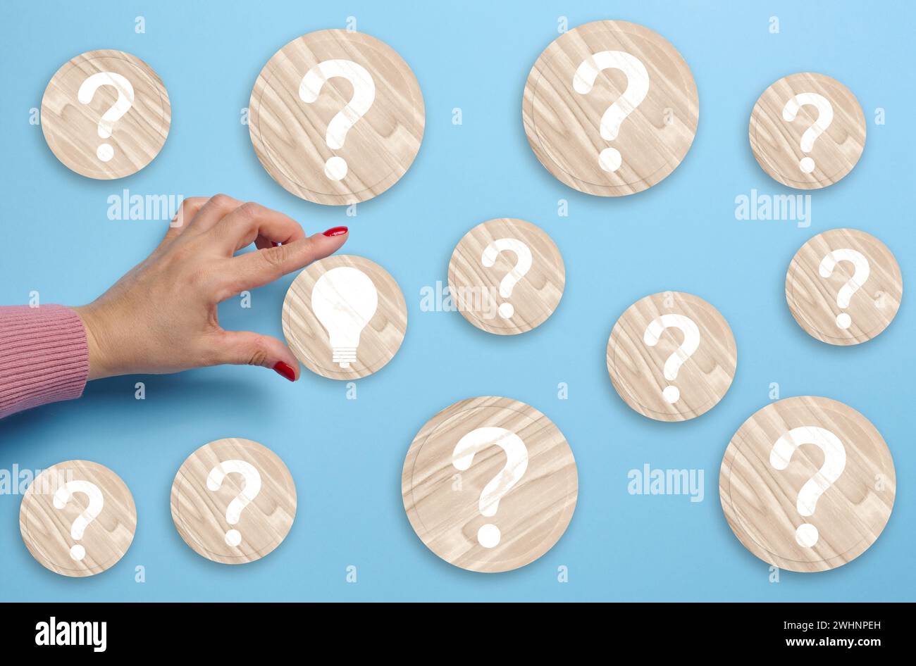 Question mark blue dice hi-res stock photography and images - Alamy
