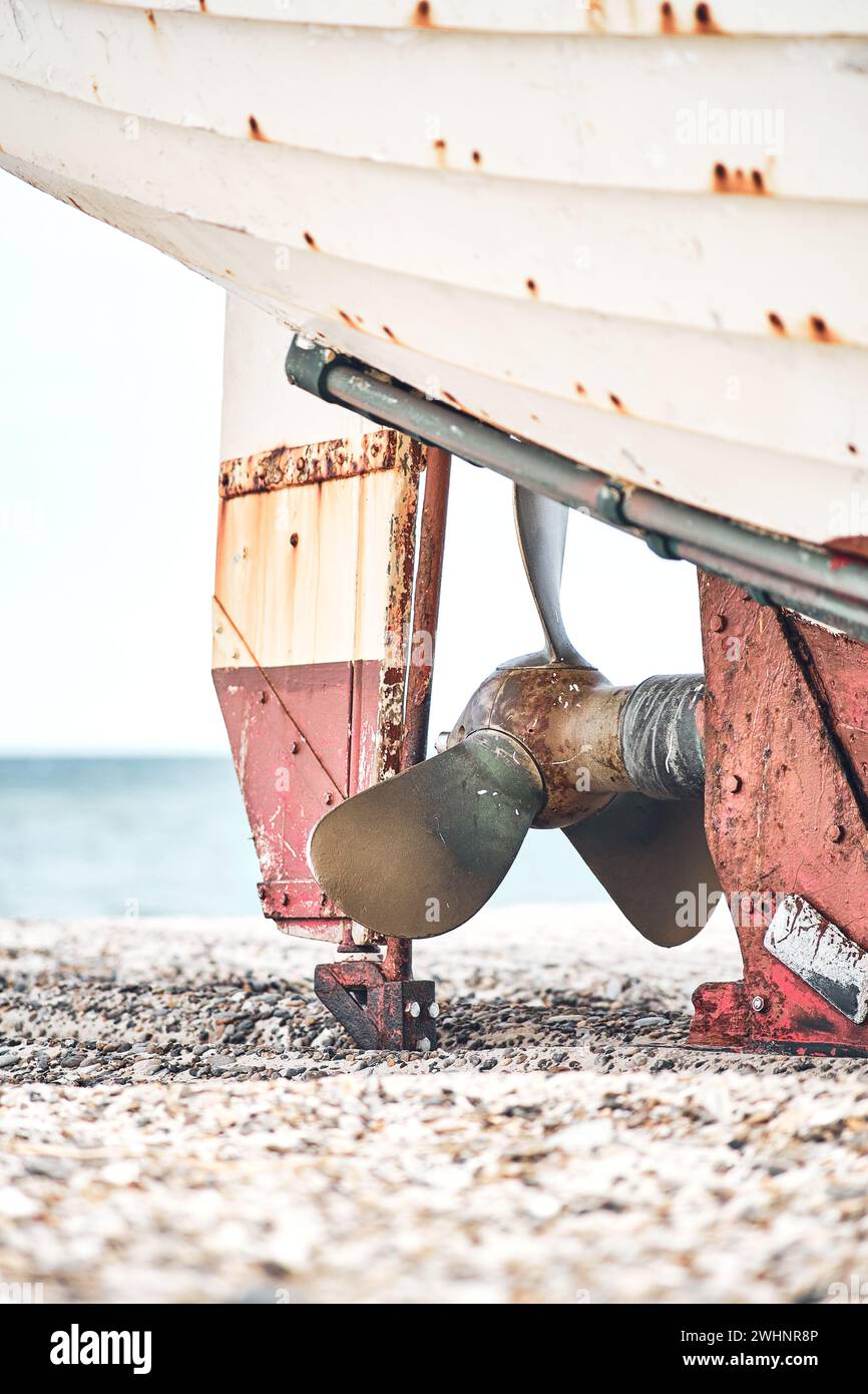 Propeller of old Fishing boat Stock Photo - Alamy