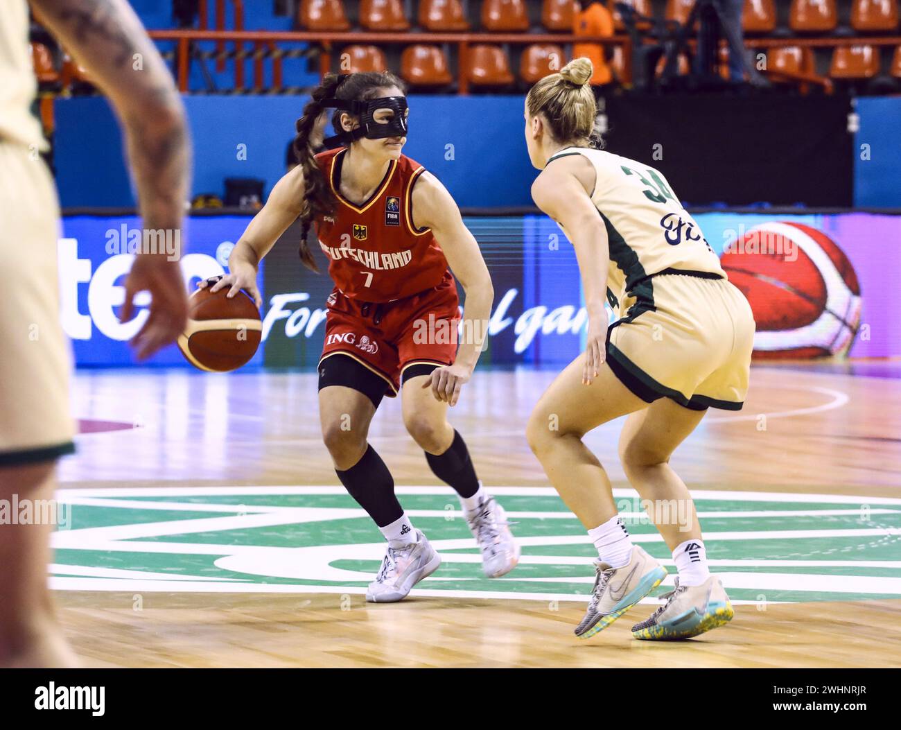 Jennifer crowder hi-res stock photography and images - Alamy