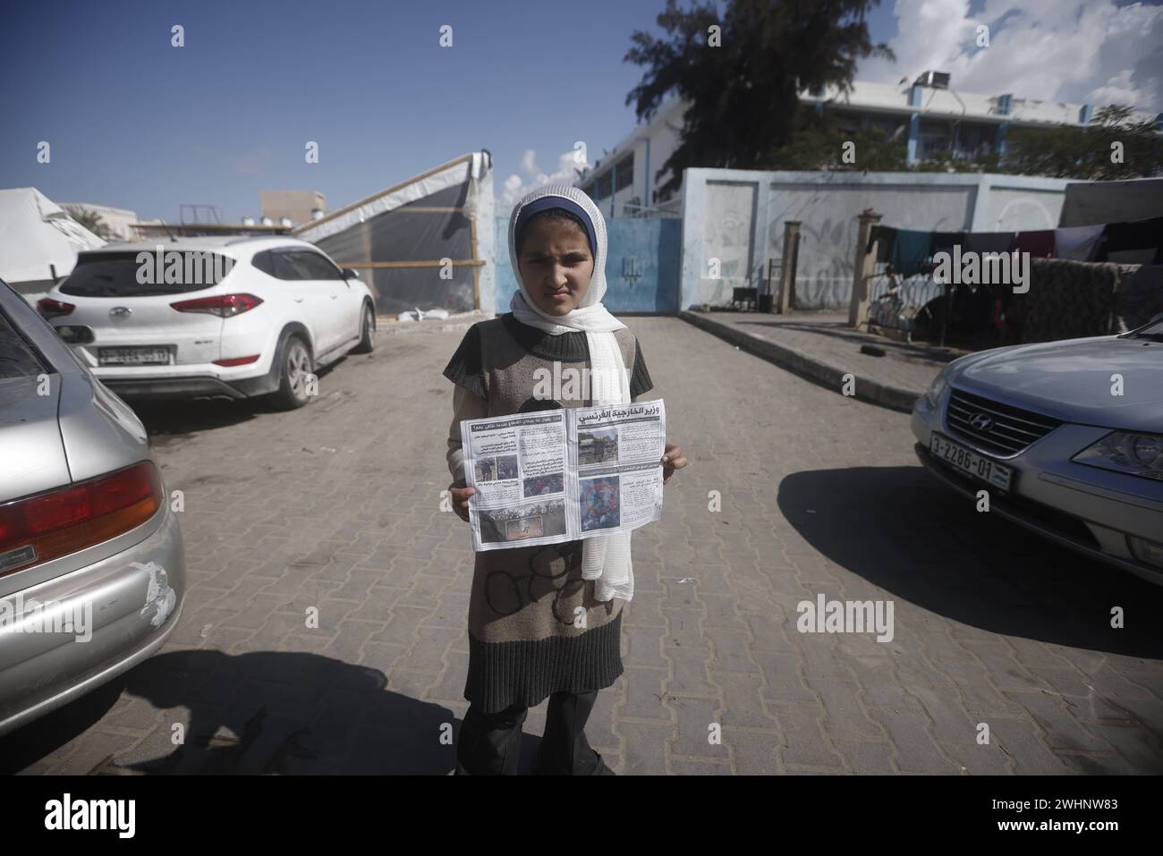 Warning leaflets are dropped by Israeli forces over Rafah in the ...