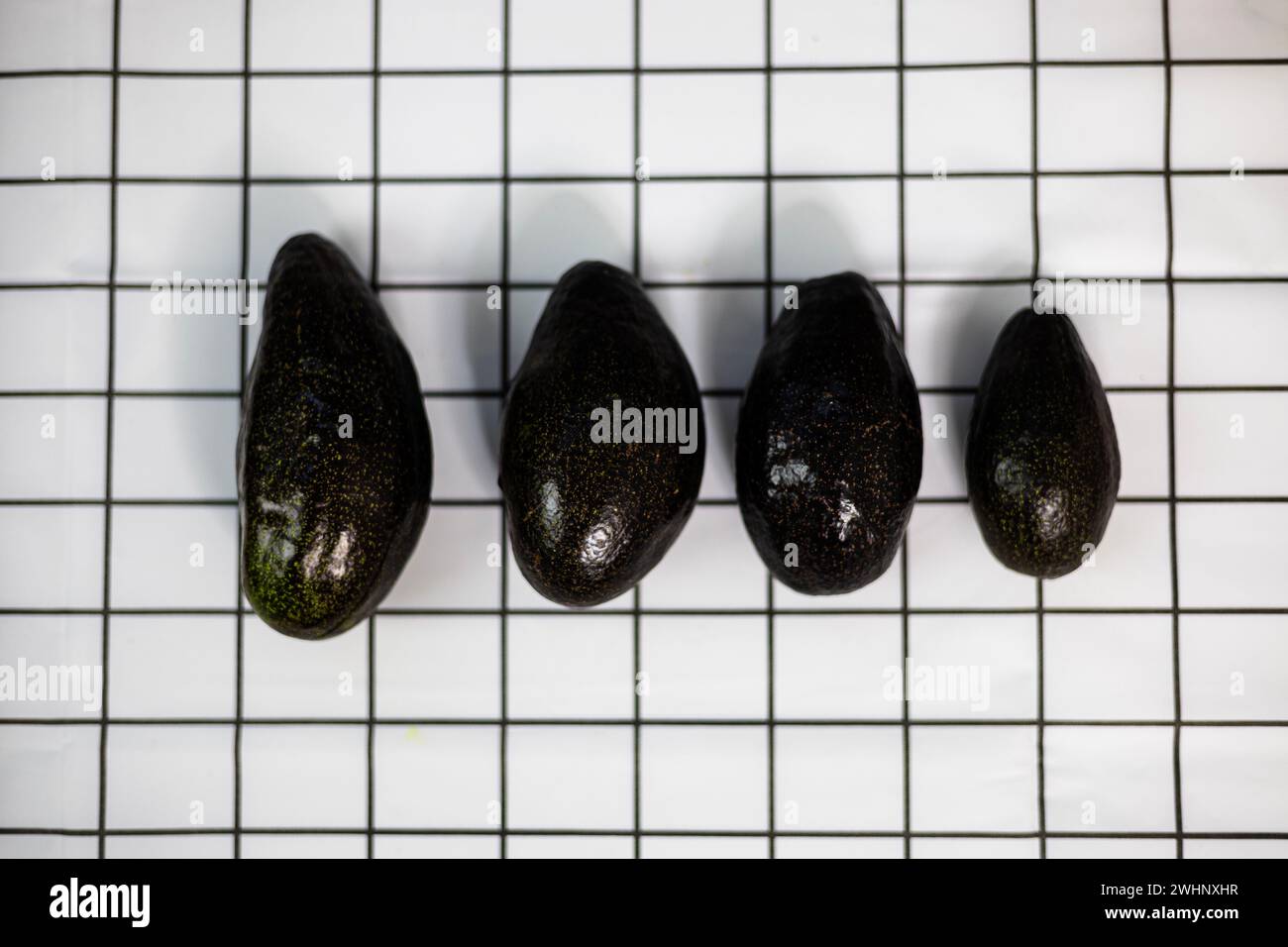 Many whole ripe avocados hi-res stock photography and images - Alamy