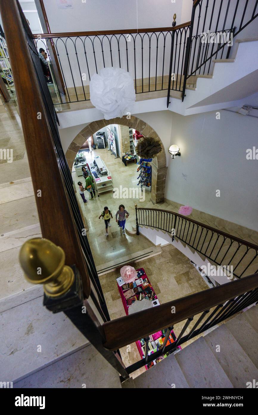 Infraestructura de la calle hi-res stock photography and images - Alamy