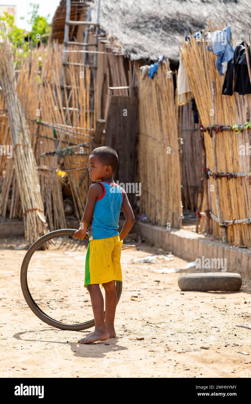 African children play on dirt hi-res stock photography and images - Alamy