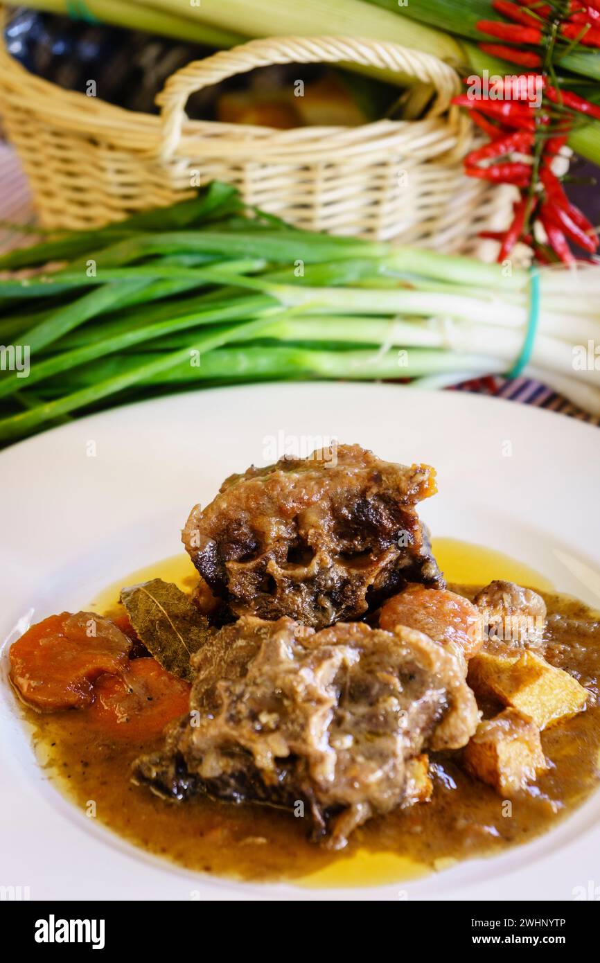 Guiso de comida hi-res stock photography and images - Alamy