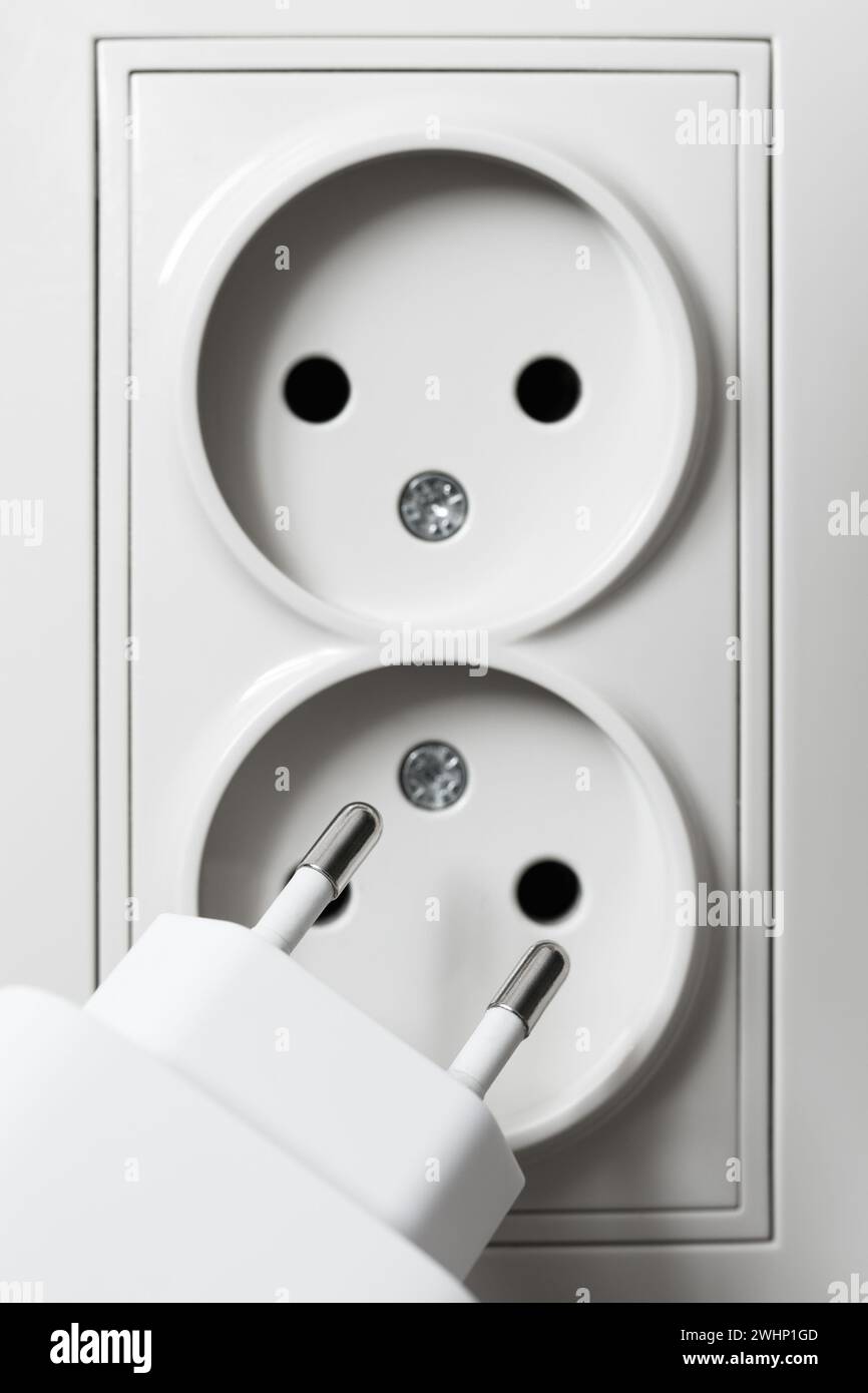 Electrical sockets hi-res stock photography and images - Alamy