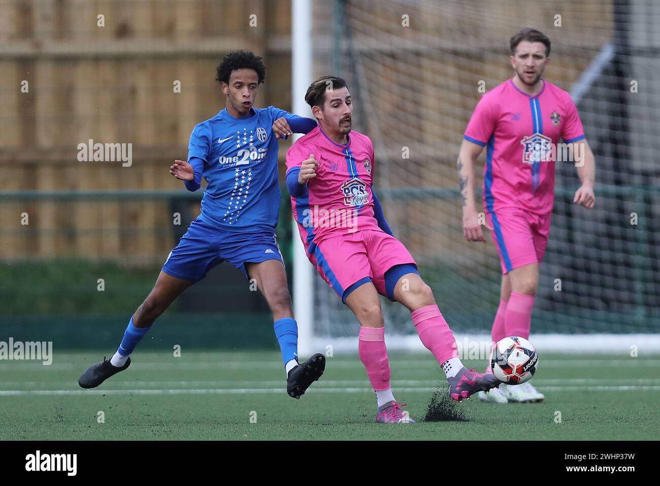 Lee Hursit of Romford during Hilltop vs Romford, Isuzu FA Vase Football ...