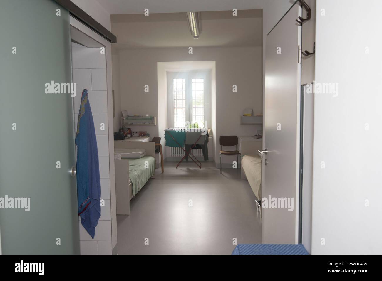 Inside a prison cell hi-res stock photography and images - Alamy