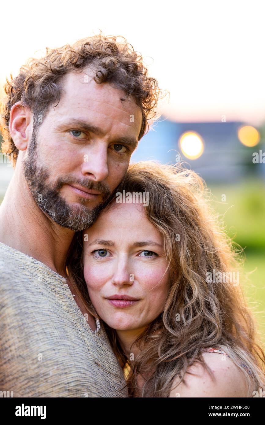 Millennial relationship hi-res stock photography and images - Alamy