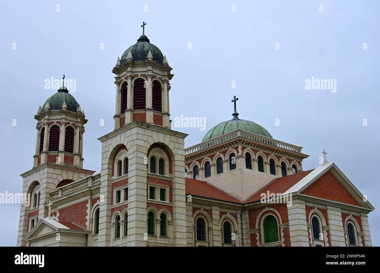 the impressive architecture of the sacred heart basilica in timaru on ...