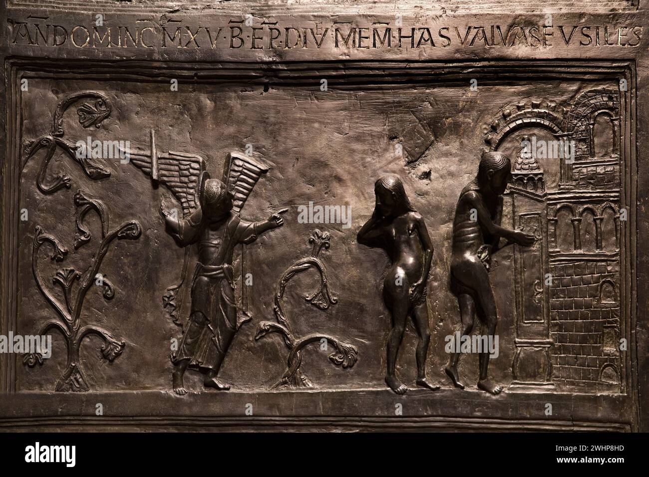 Bernwardstuer, Detail, Linker Fluegel, 1. Buch Mose/Genesis, Vertreibung aus dem Paradies ...