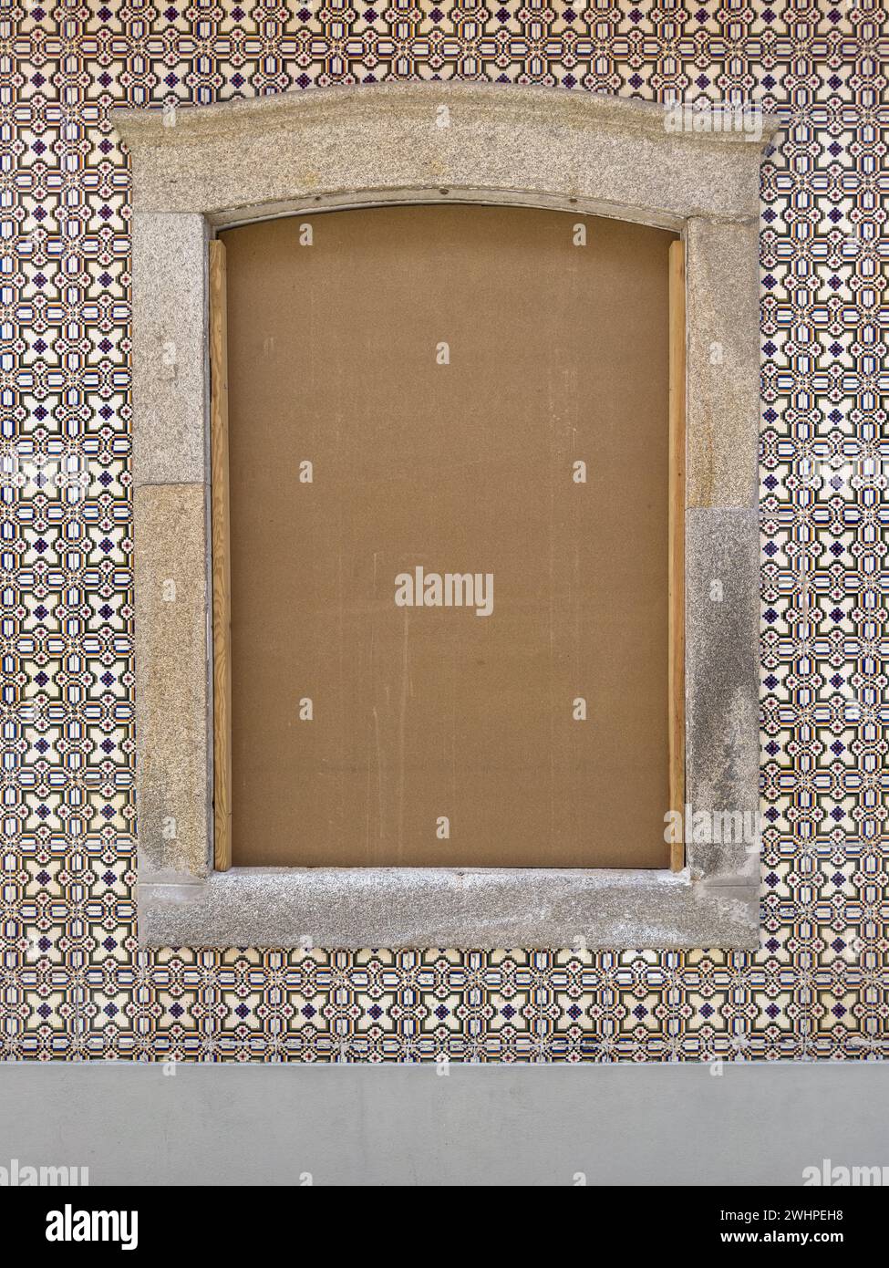 Ceramic wall panel hi-res stock photography and images - Alamy