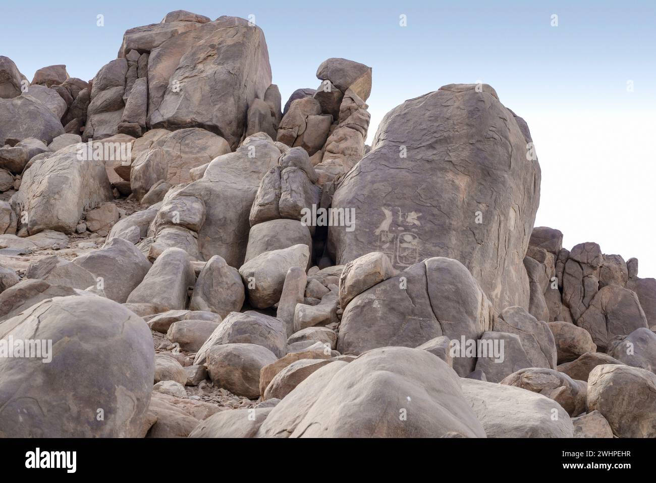 Rock inscriptions on Sehel Island, Aswan, Egypt Stock Photo - Alamy
