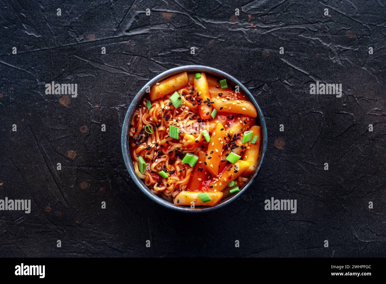 Ramen tteokbokki hi-res stock photography and images - Alamy