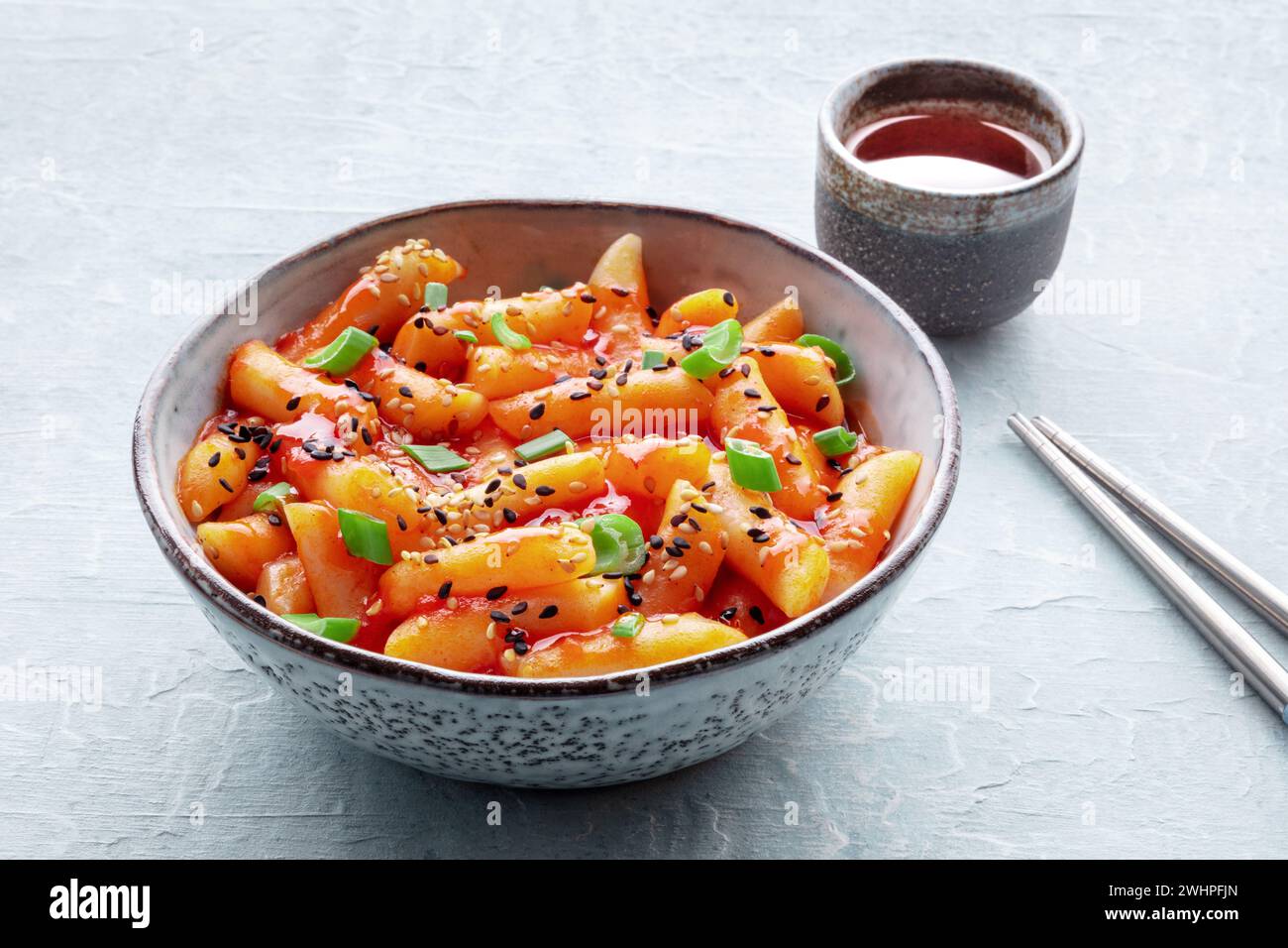 Tteokbokki topokki hi-res stock photography and images - Alamy