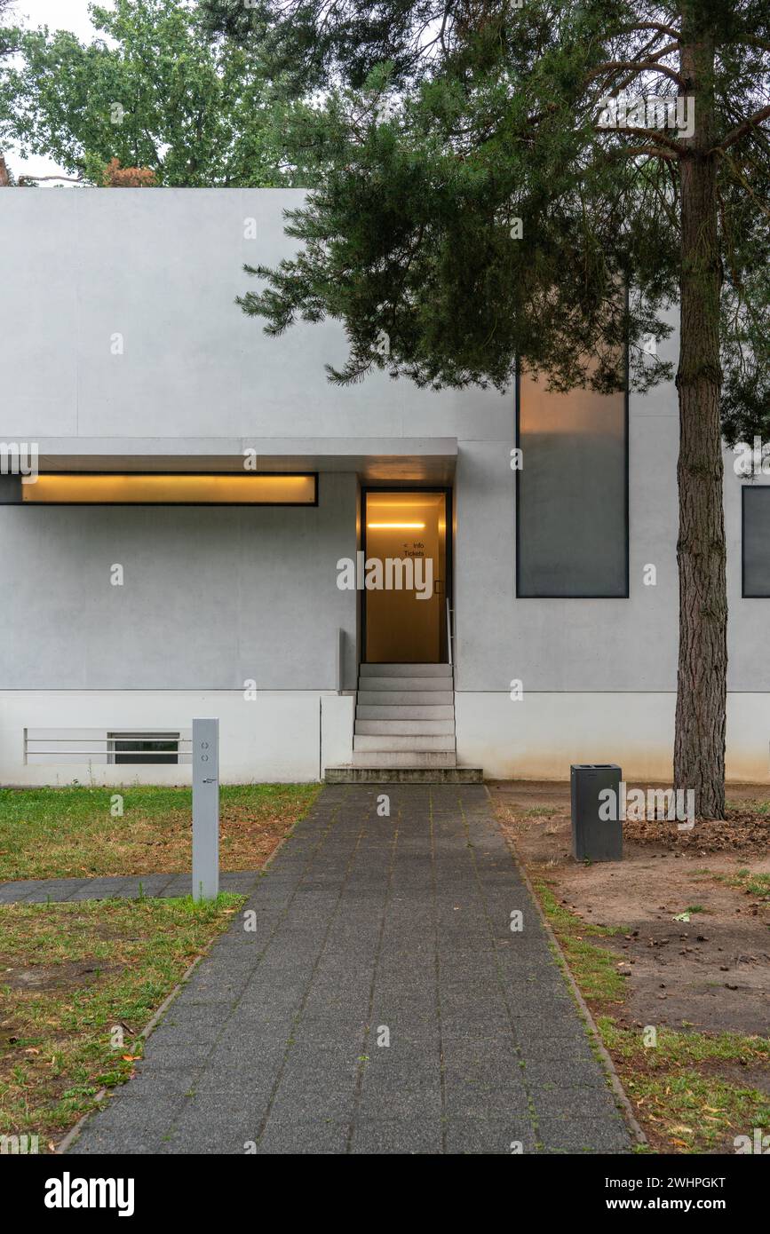 Gropius Masters' House in Dessau Stock Photo - Alamy