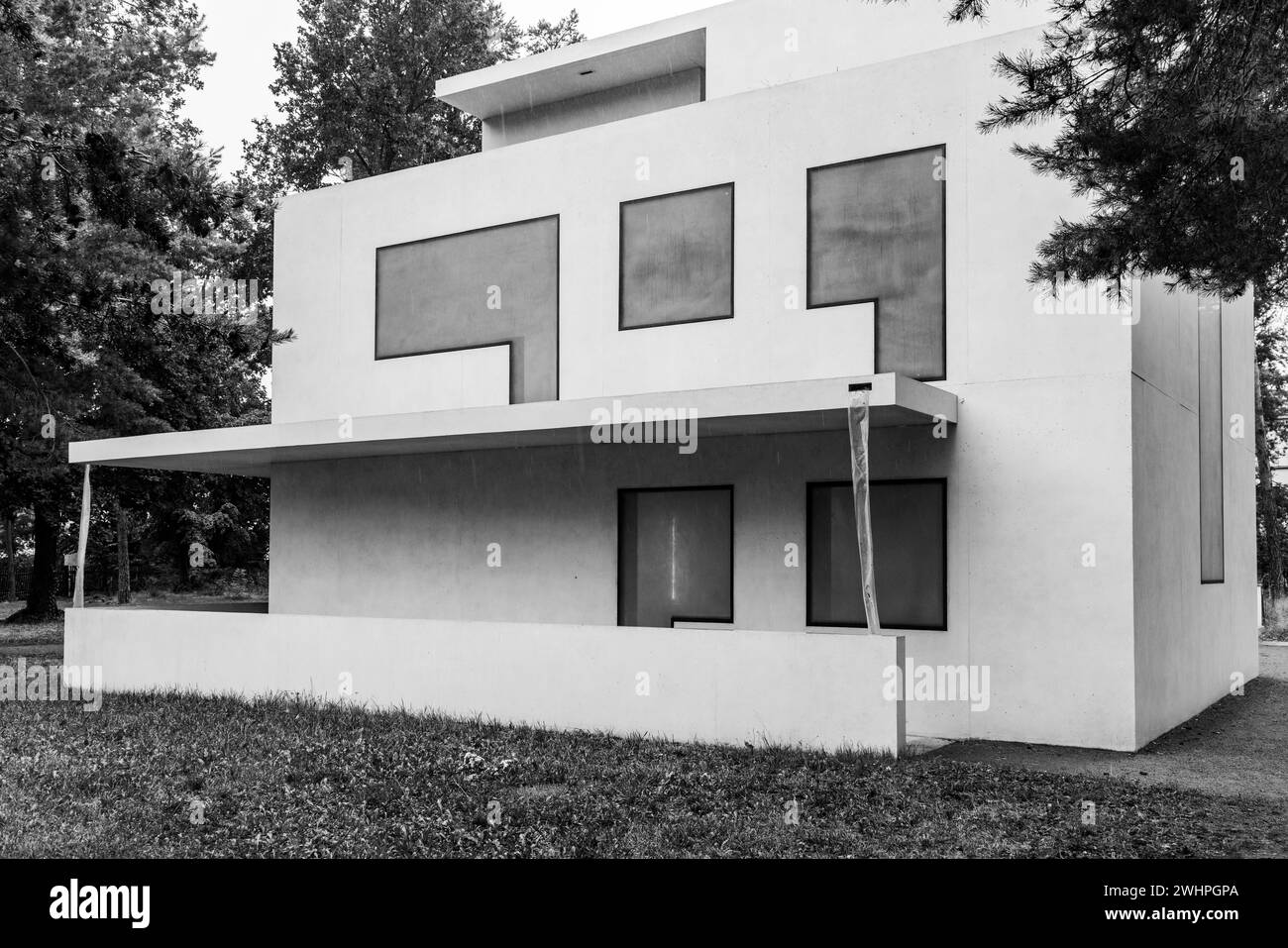 Gropius Masters' House in Dessau Stock Photo - Alamy