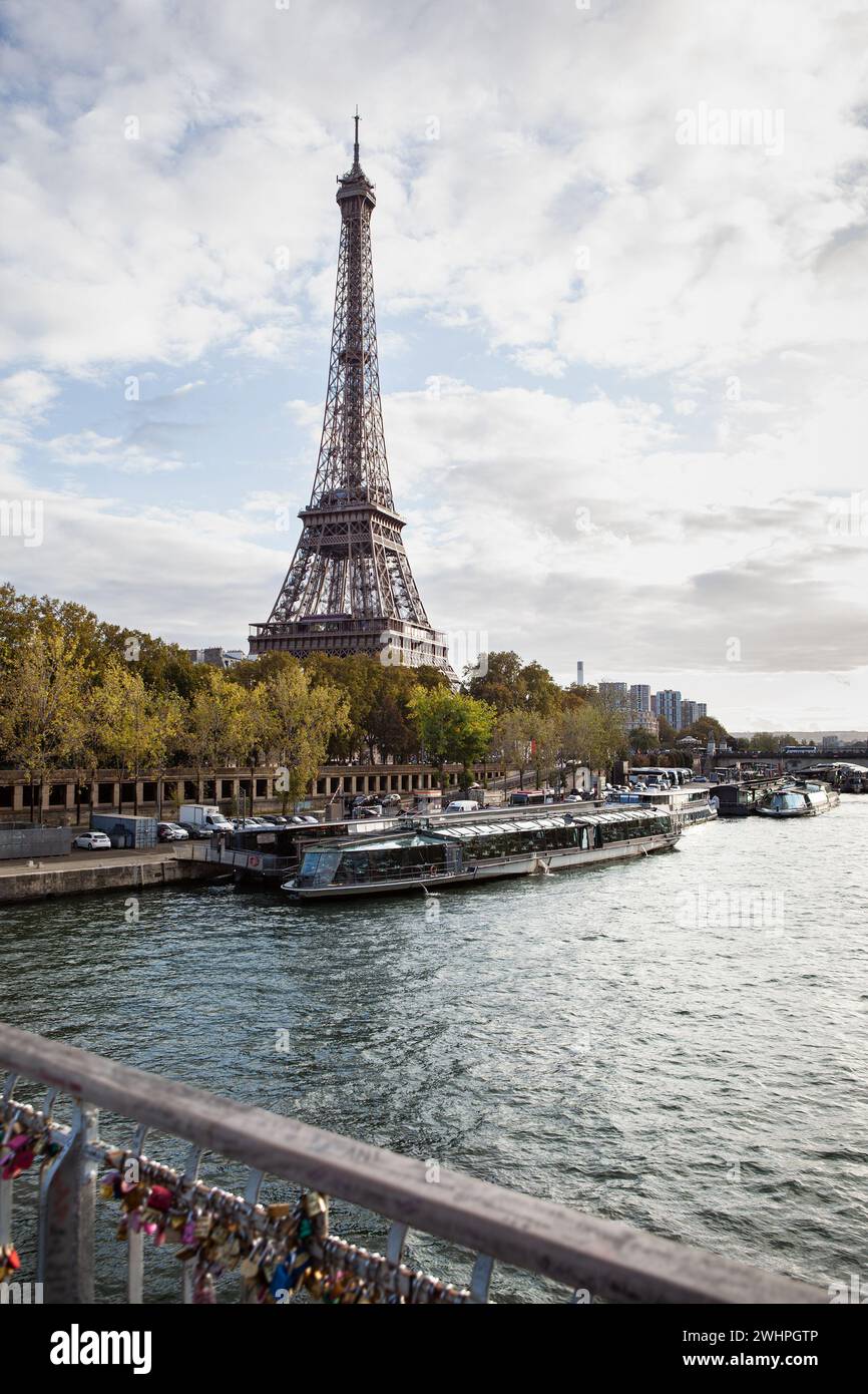 View of the Eiffel Tower from the Padlock Bridge Stock Photo - Alamy