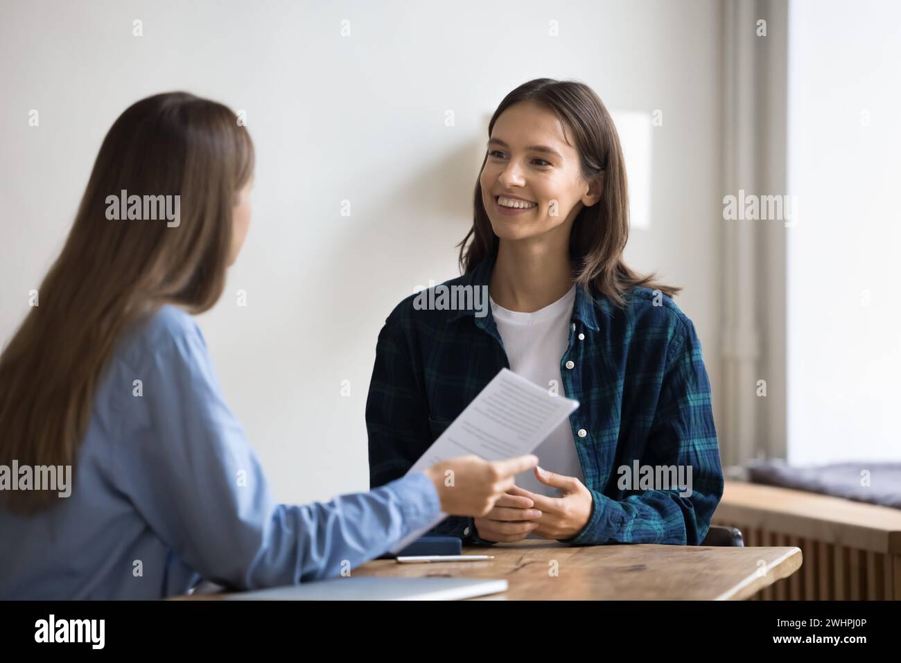 Informal interview two people hi-res stock photography and images - Alamy