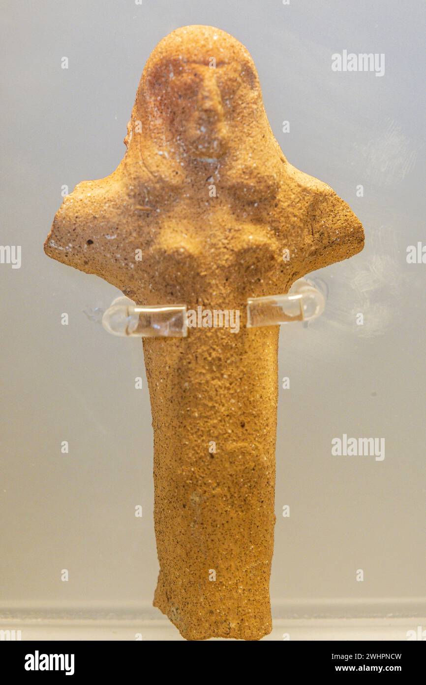 female statuettes, Beirut, Clay, iron age III, Beirut National Museum ...