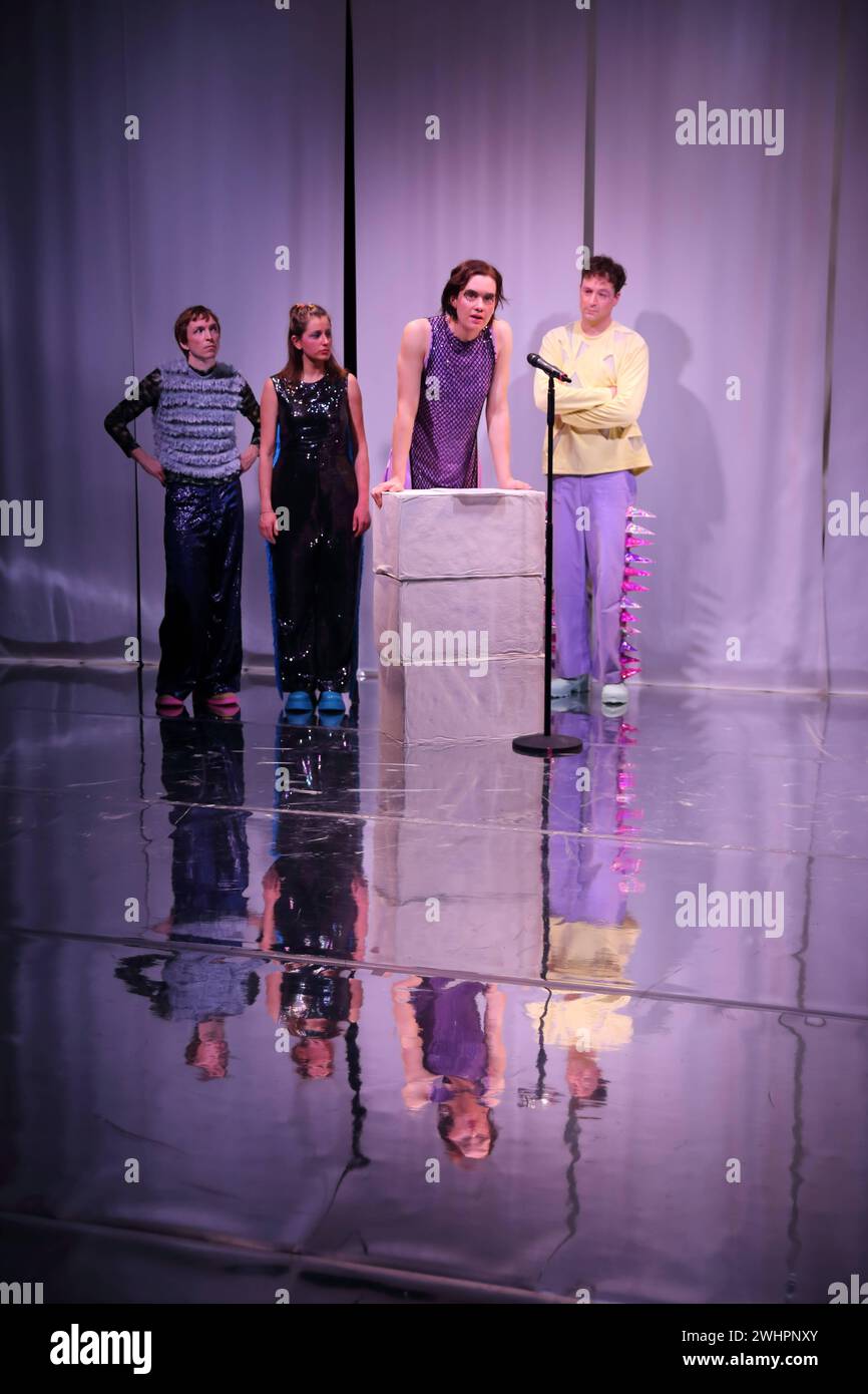 Vincent Heppner, Ilona Raytman, Salome Kießling und Andrej von Sallwitz ...