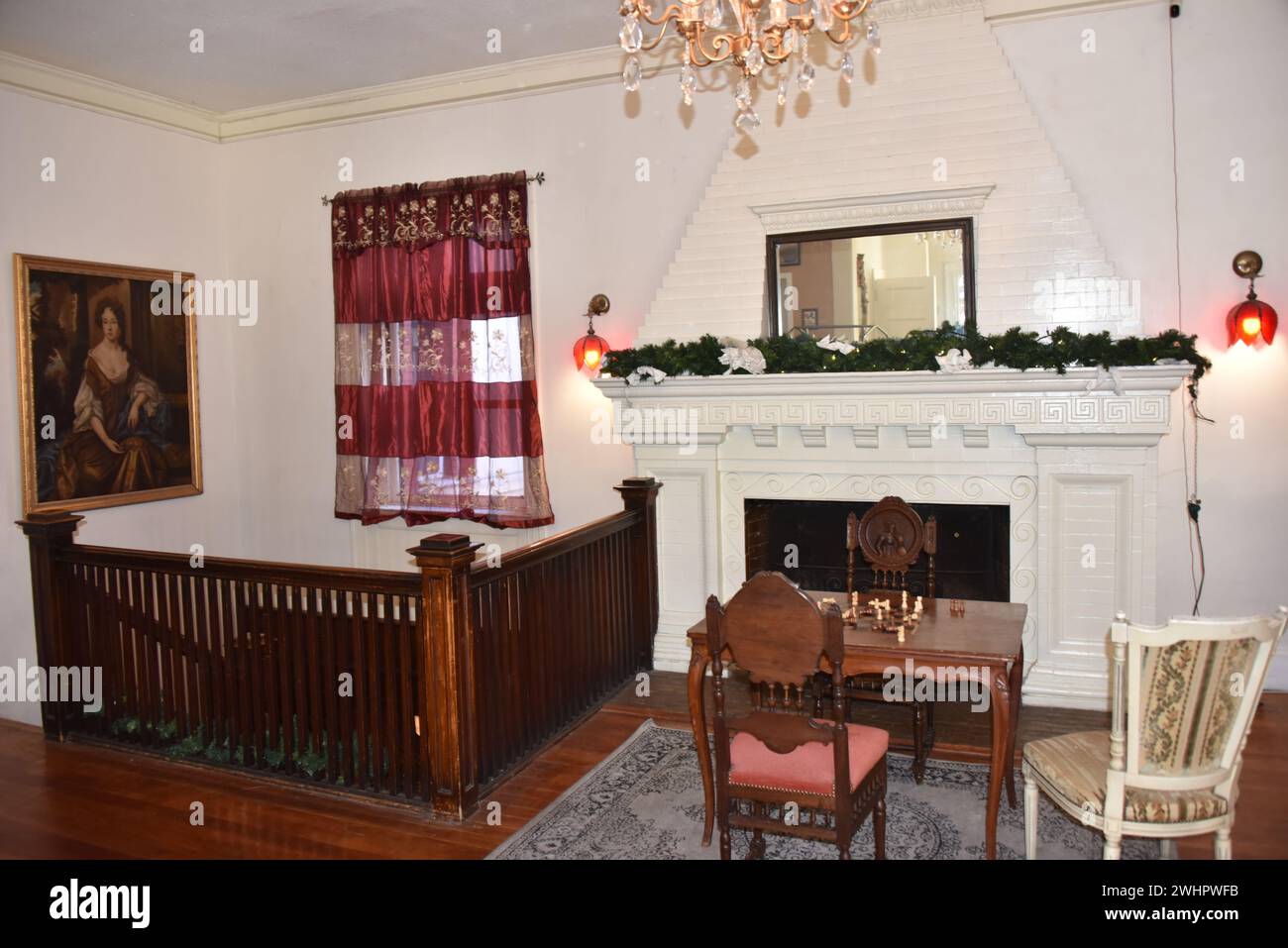 Vintage copper queen hotel hi-res stock photography and images - Alamy