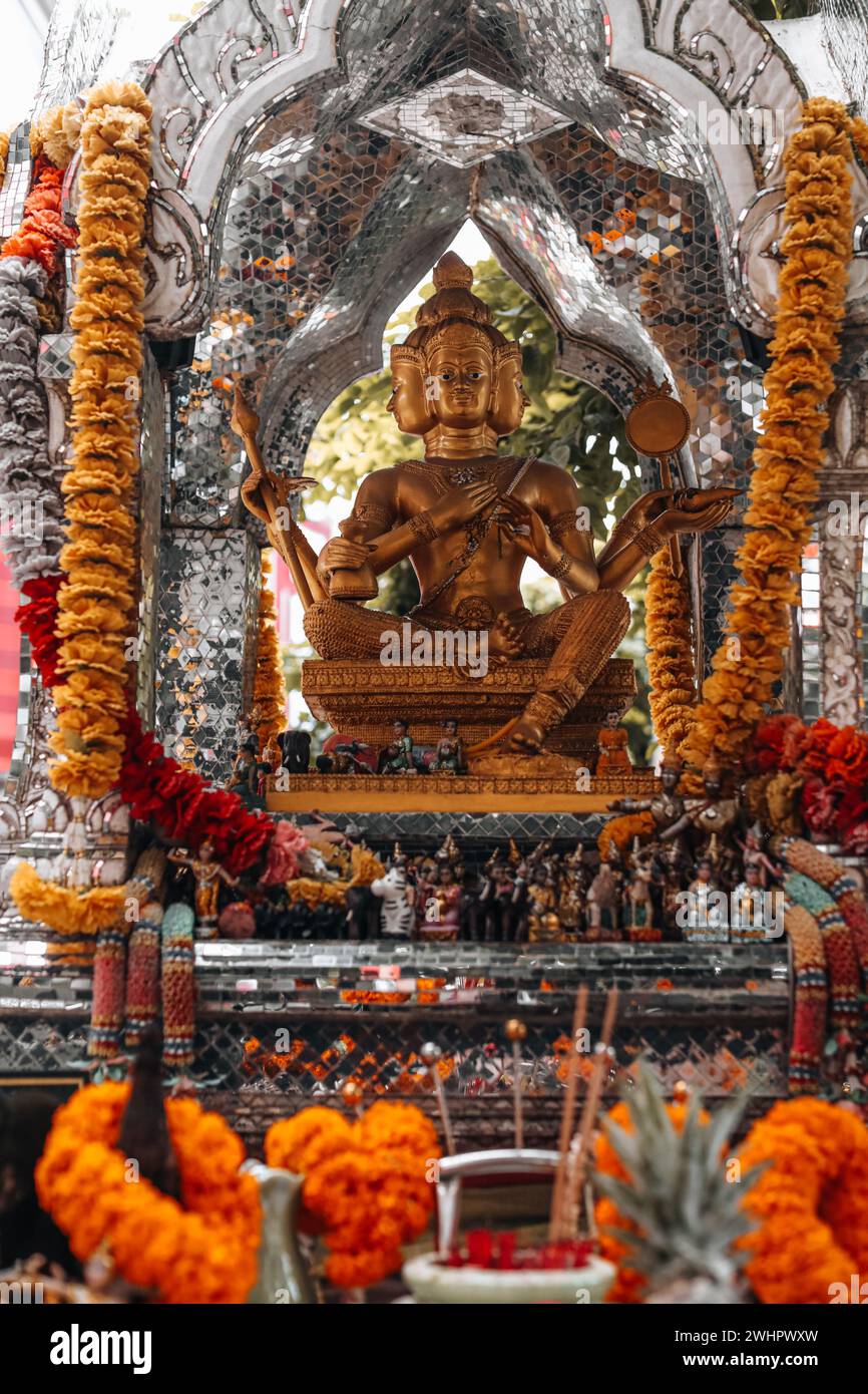 Thai religious traditions hi-res stock photography and images - Alamy