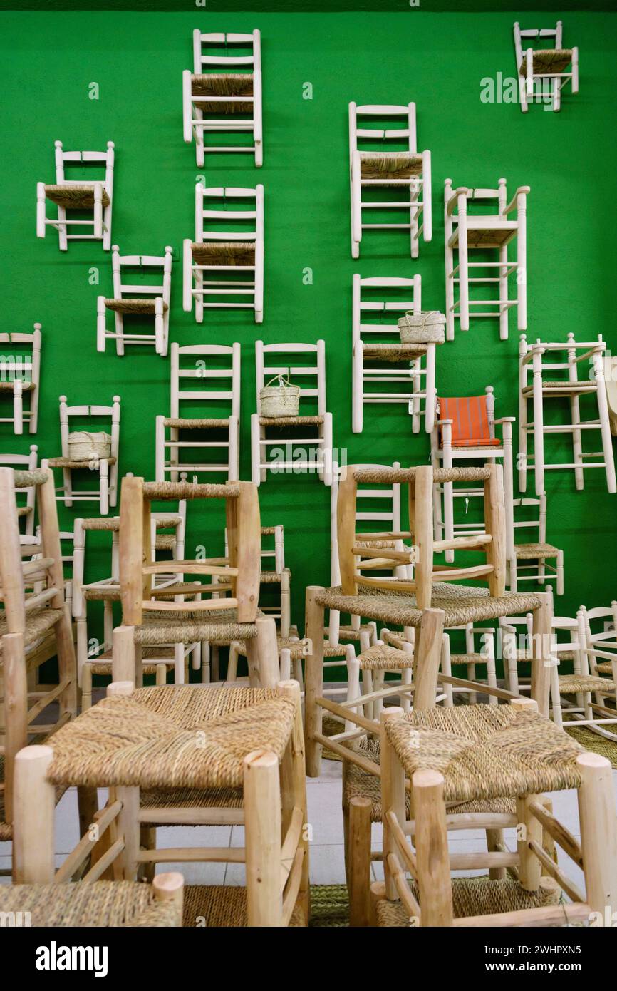 Sillas de color hi-res stock photography and images - Alamy