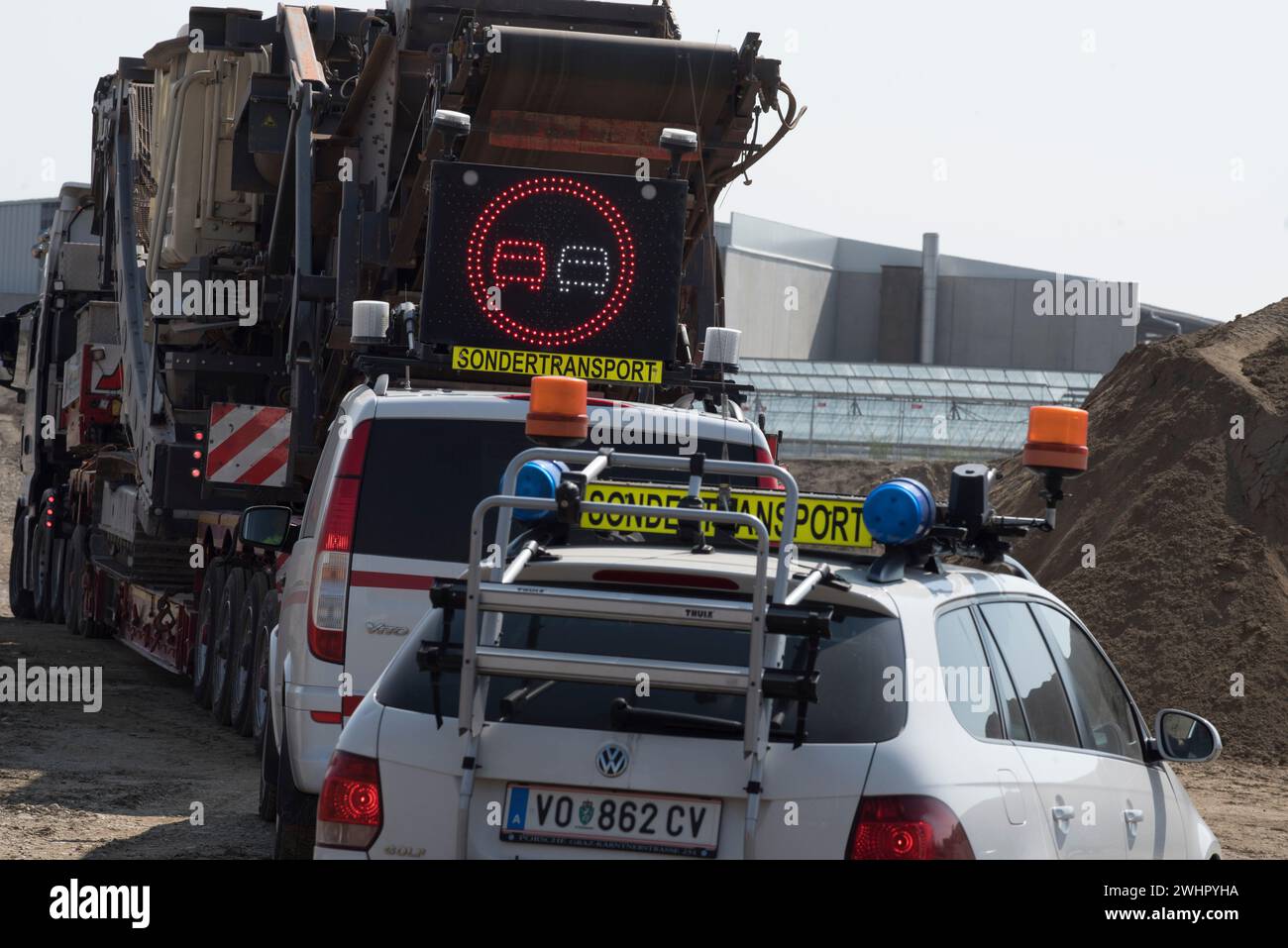 Heavy motor vehicles hi-res stock photography and images - Alamy
