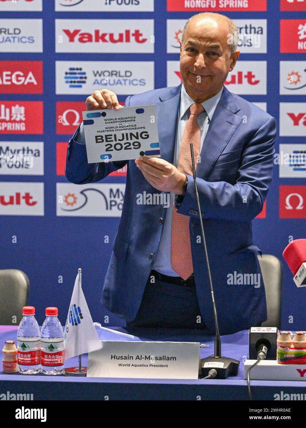 (240211) -- DOHA, Feb. 11, 2024 (Xinhua) -- World Aquatics President ...