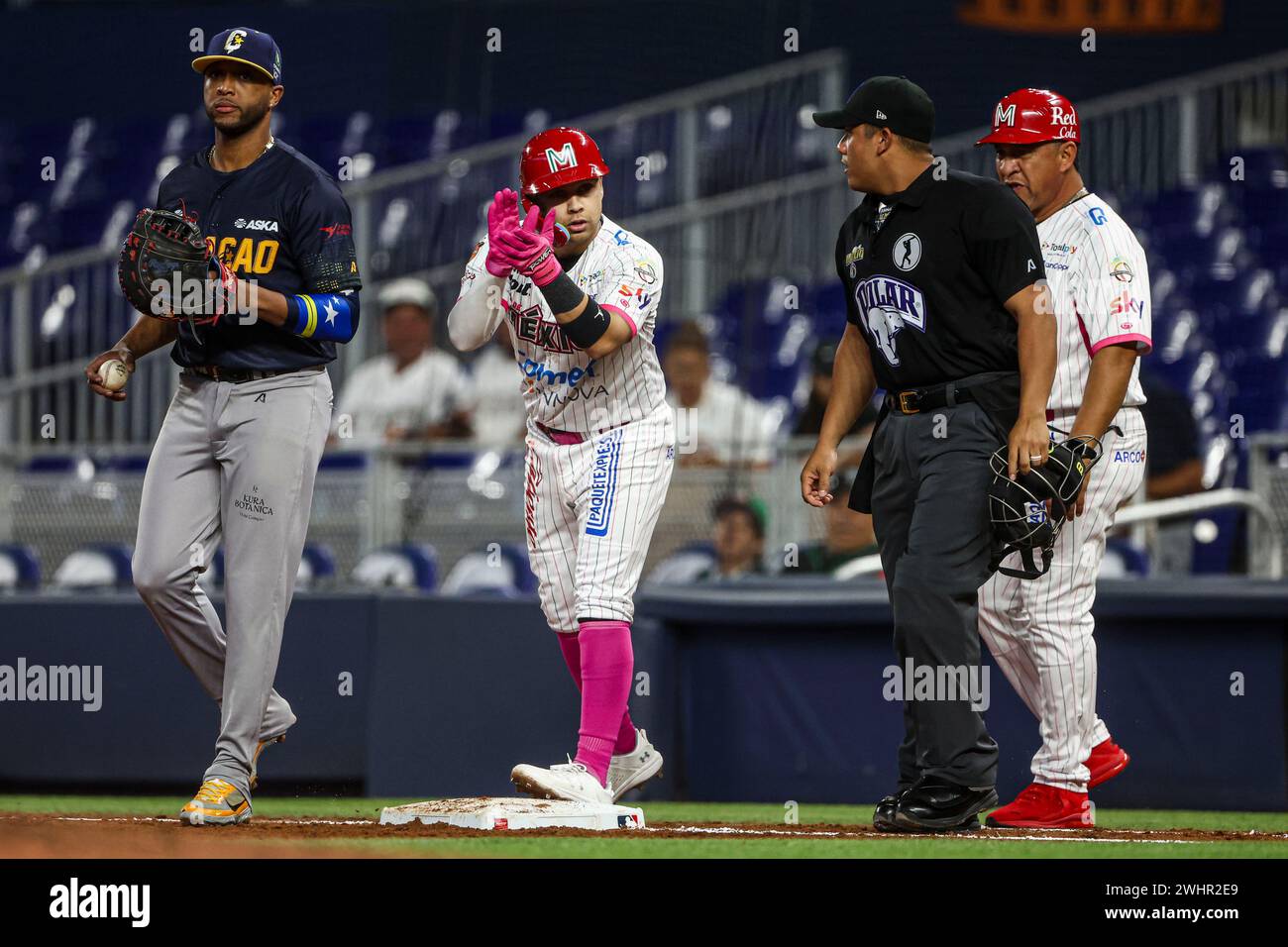 Irving lopez hi-res stock photography and images - Alamy