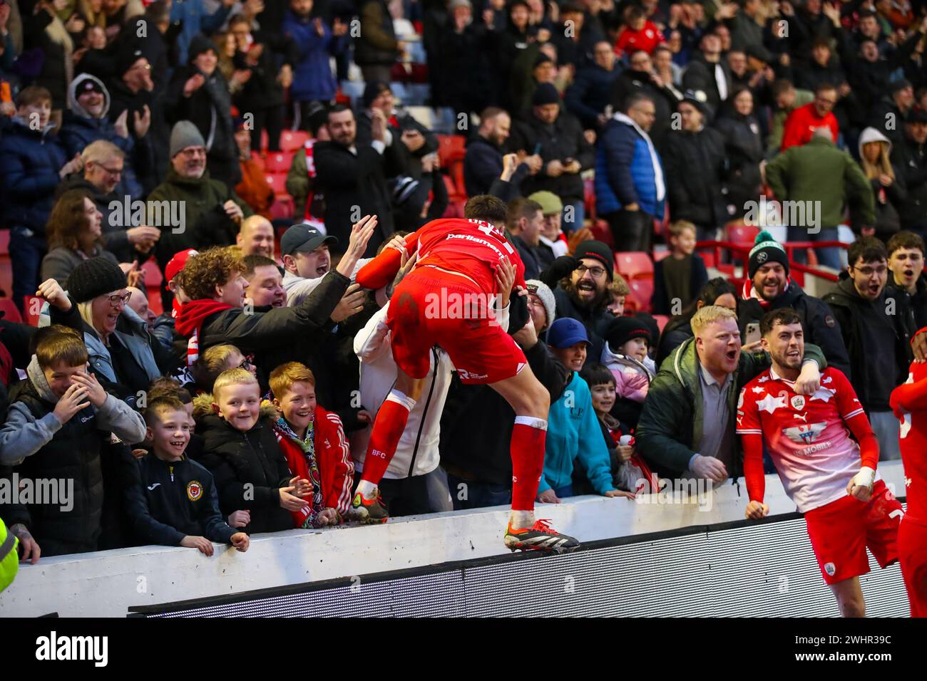 Oakwell Stadium, Barnsley, England - 10th February 2024 Mael de ...