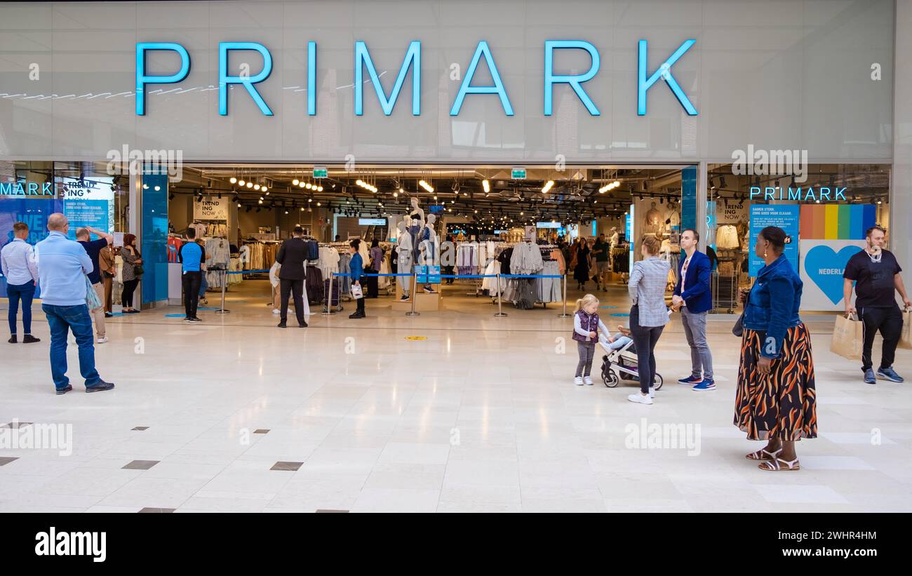 Primark inside hi-res stock photography and images - Alamy