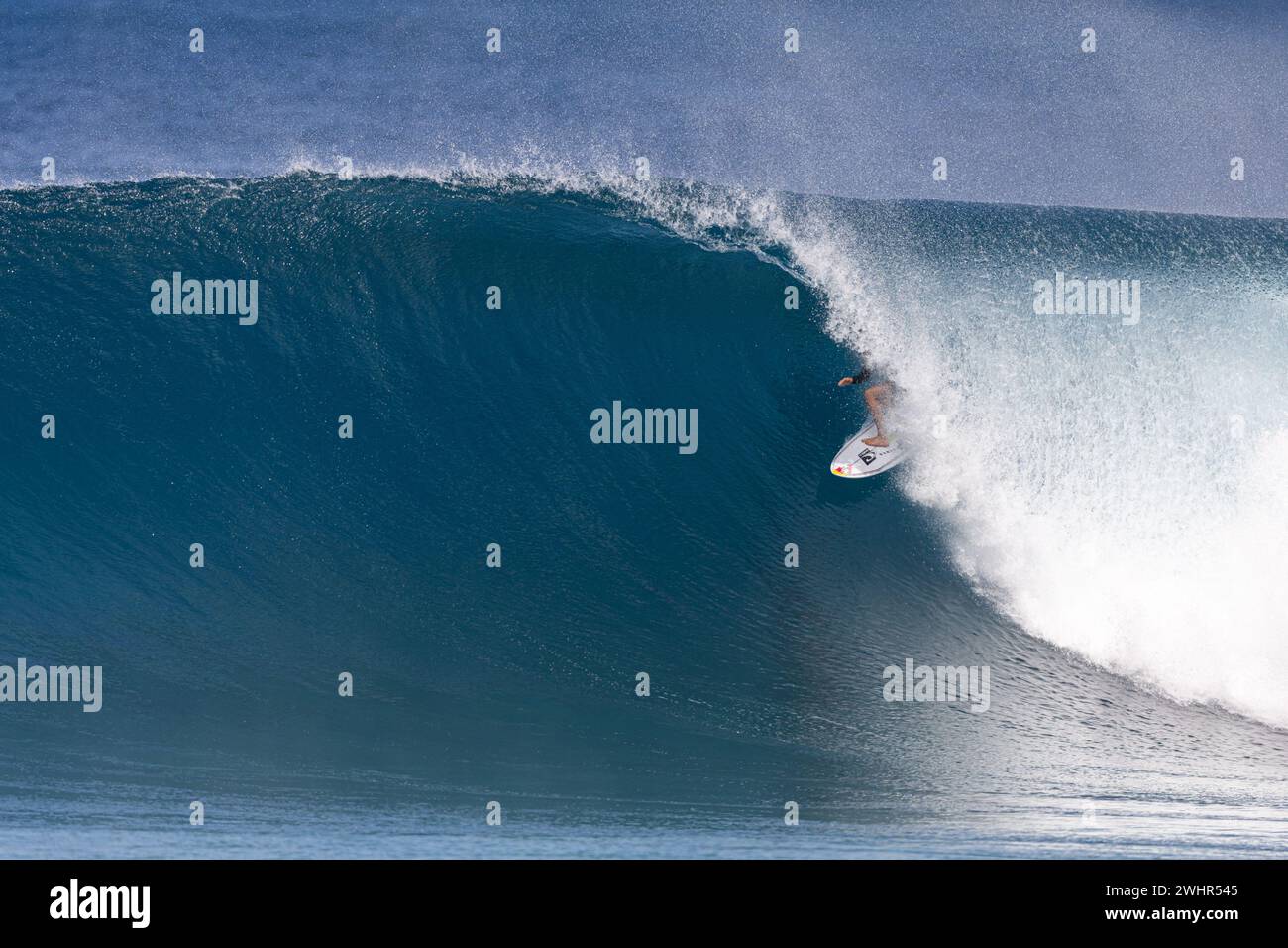 Haleiwa, HI, USA. 10th Feb, 2024. Womens Championship winner Caitlin ...