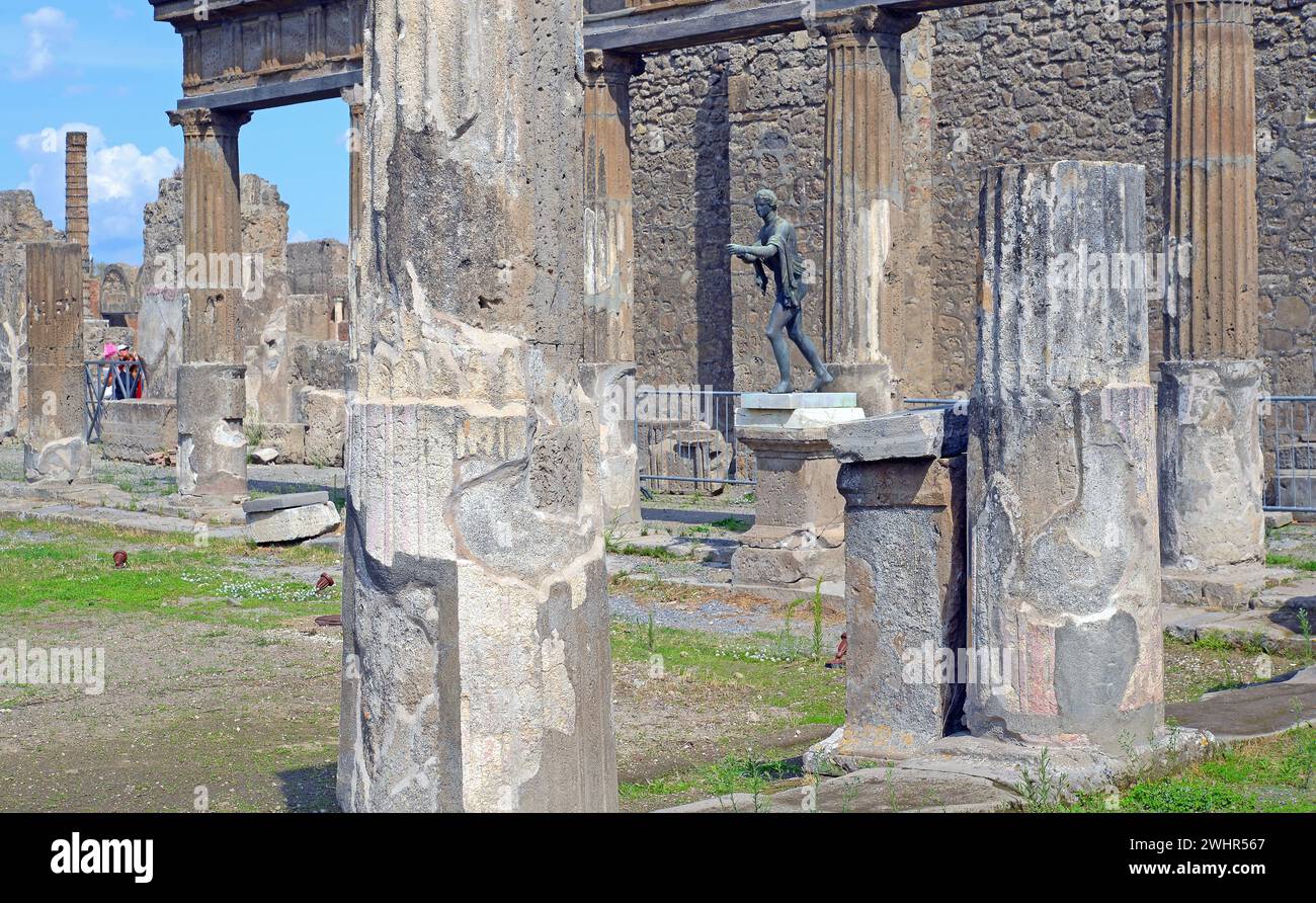 Apollo Temple, Pompeii, Italia Stock Photo - Alamy