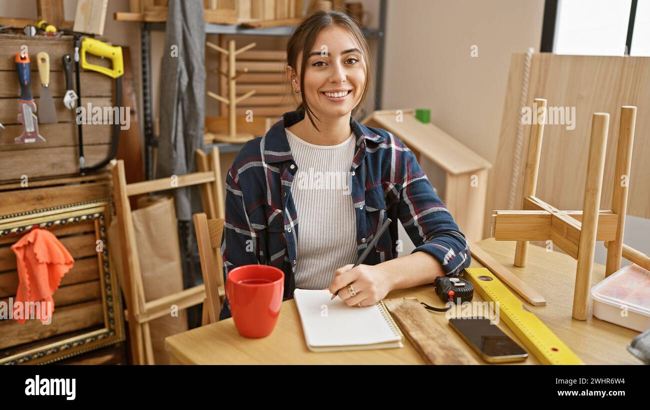 Woman drafting table hi-res stock photography and images - Alamy
