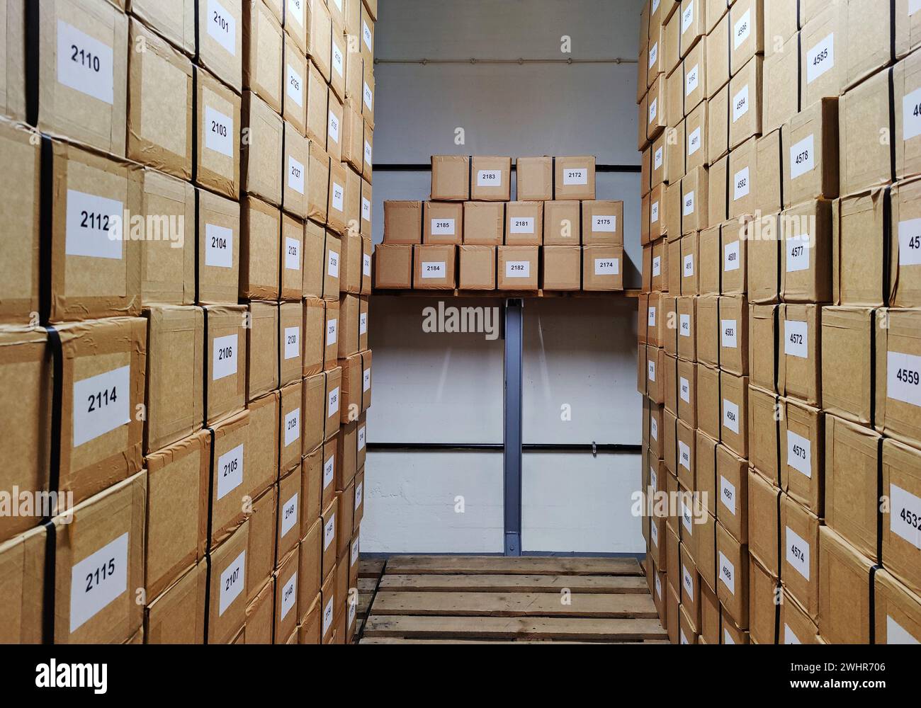 Bundesbank Bunker Cochem, the replacement currency series BBk II was ...