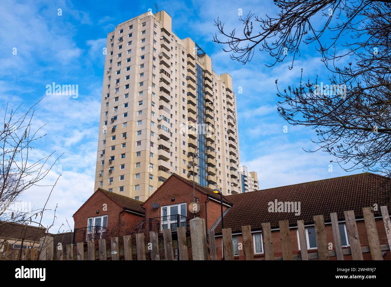Tower block lioving hi-res stock photography and images - Alamy
