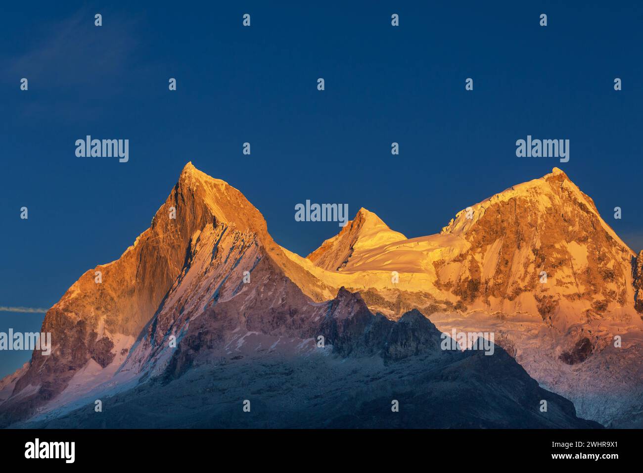 Hiking in the fantastic landscape of the Peruvian high mountain Andes ...