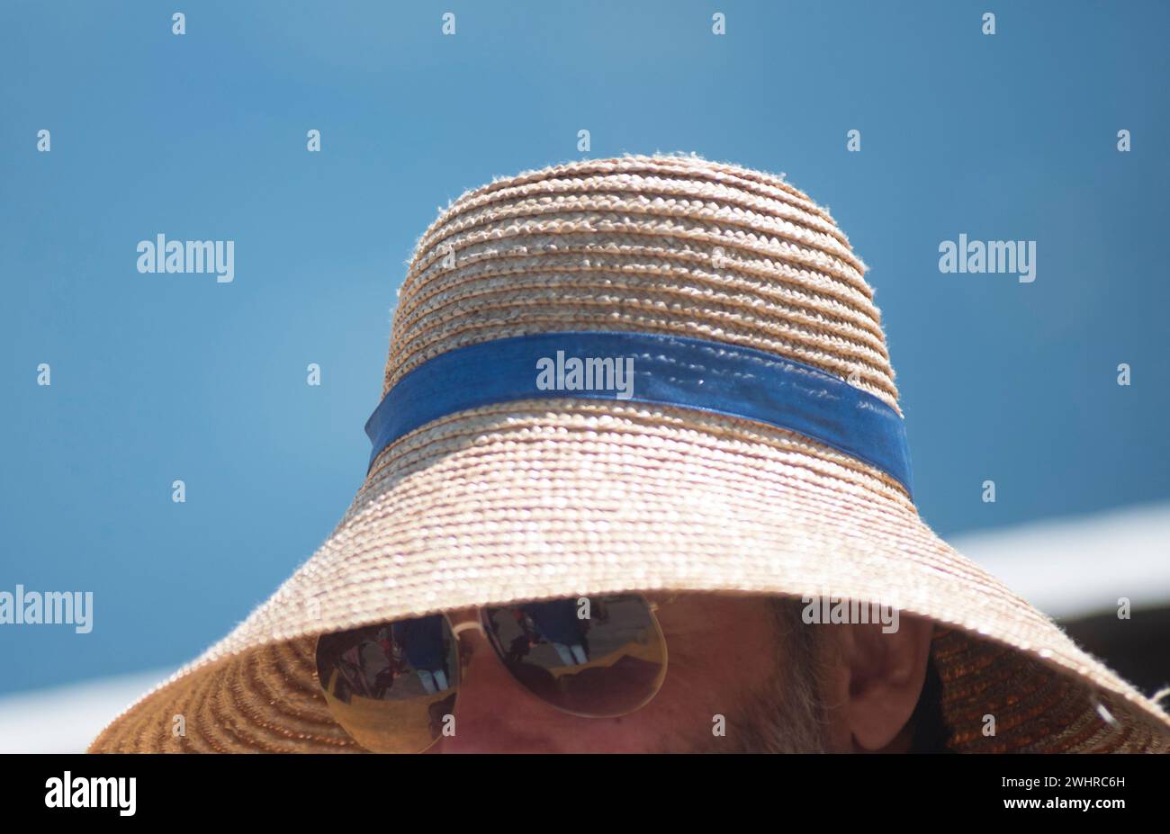 Male single male hi-res stock photography and images - Alamy