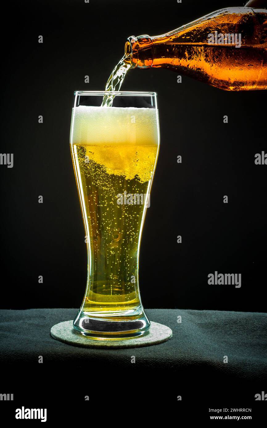 Golden yellow filling hi-res stock photography and images - Alamy