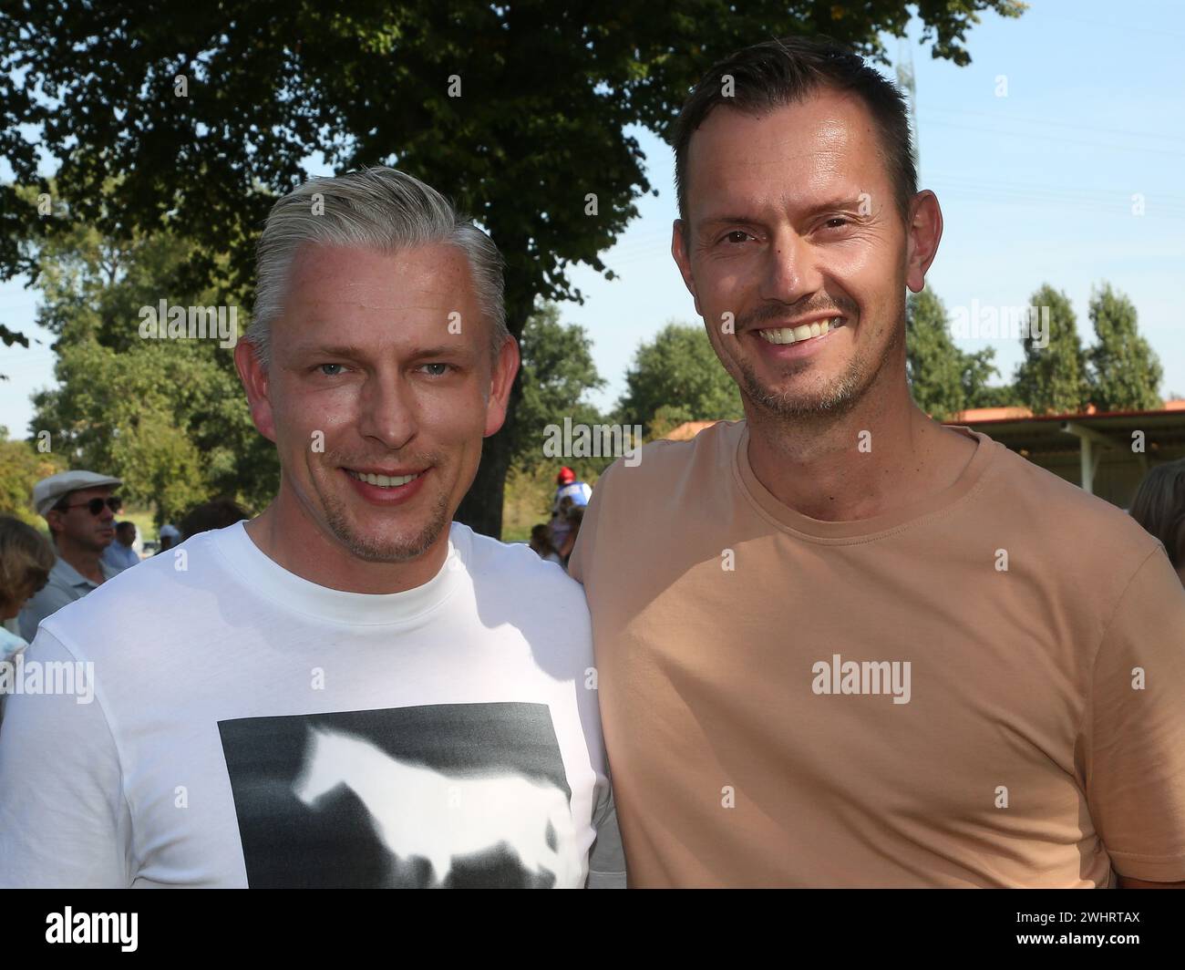 Dhb handballschiedsrichter hi-res stock photography and images - Alamy