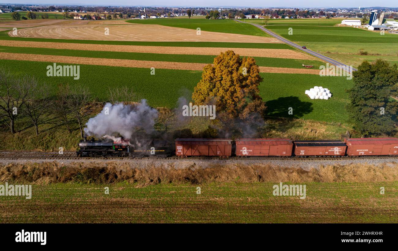 Old steam locomotive side view hi-res stock photography and images - Alamy